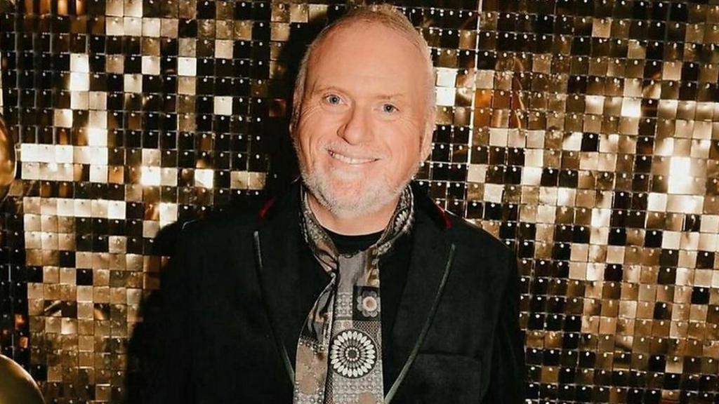 Huw Fash: 'Chi'n dod i arfer gyda pheidio teimlo'n 100%' - BBC Cymru Fyw