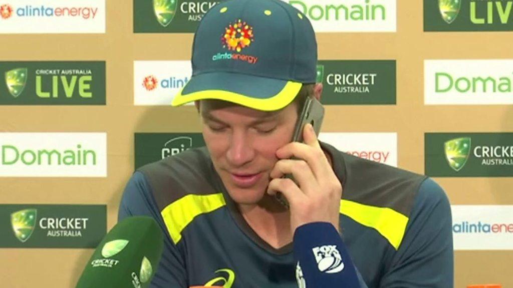 Tim Paine: Australia captain answers reporter's phone during news ...