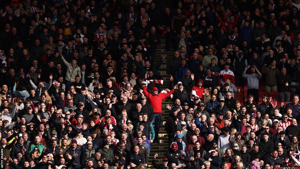 Premier League clubs trail in fan engagement index - BBC Sport