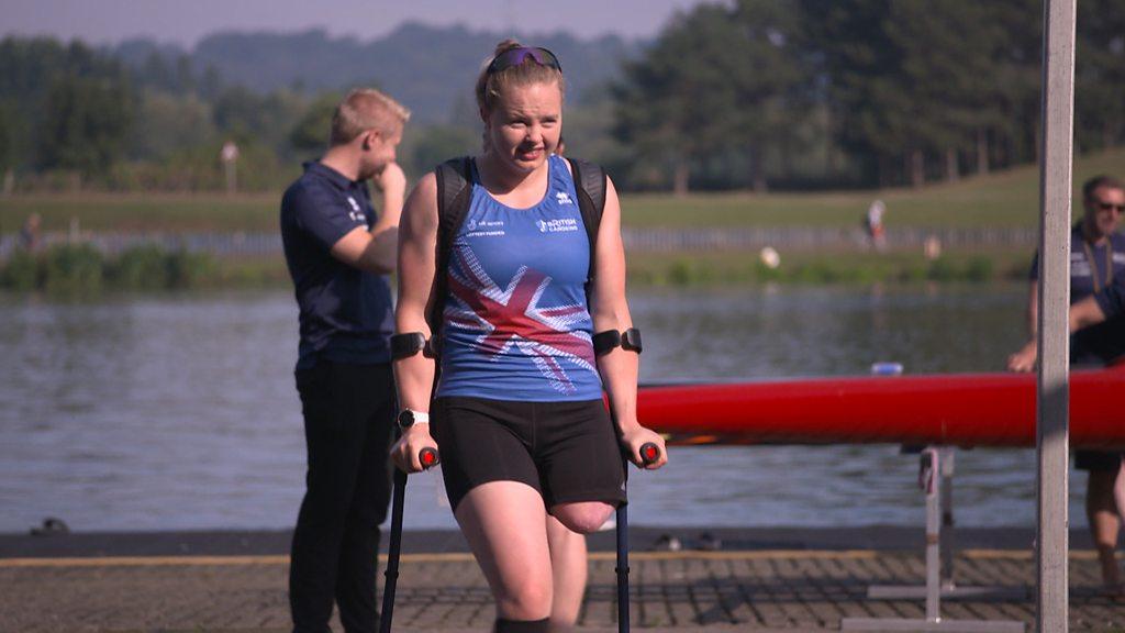 Hope Gordon: Para-canoeist crowdfunded to amputate her leg - BBC Sport