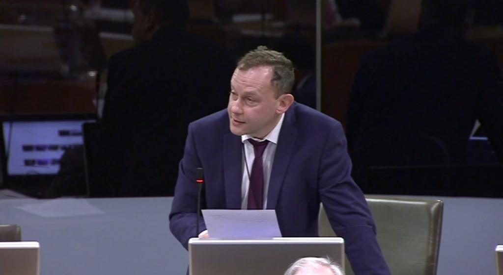 UKIP AM Gareth Bennett 'sorry that people took offence' - BBC News