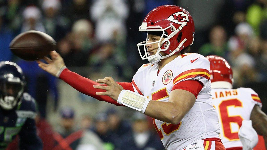 Patrick Mahomes side-arm throws to Charcandrick West in Kansas City ...