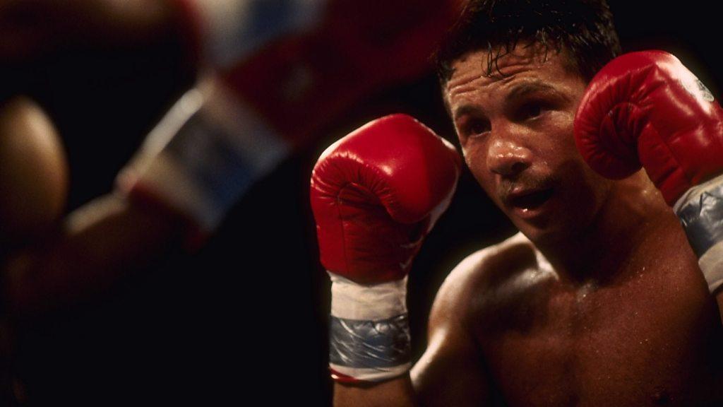 Memorial commemorates Portsmouth boxing greats - BBC News