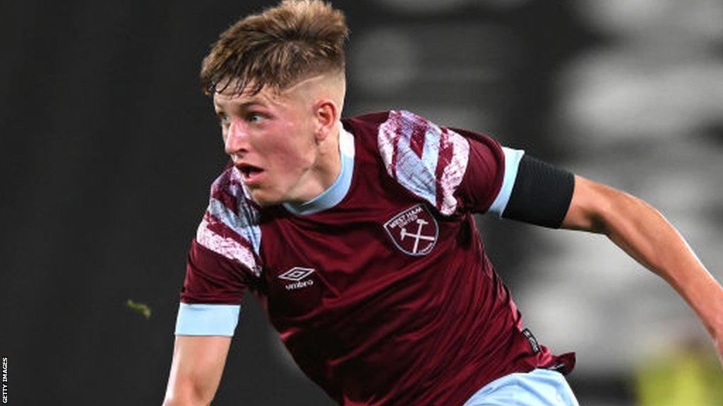 West Ham: Teenager Callum Marshall signs first professional deal with ...