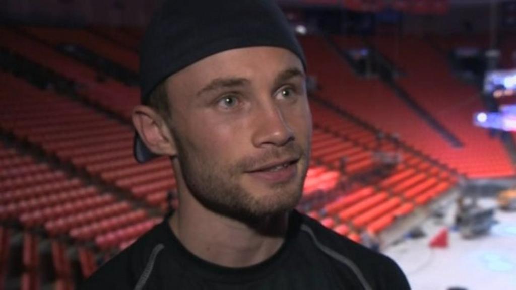 Carl Frampton predicts stoppage win in world title defence - BBC Sport
