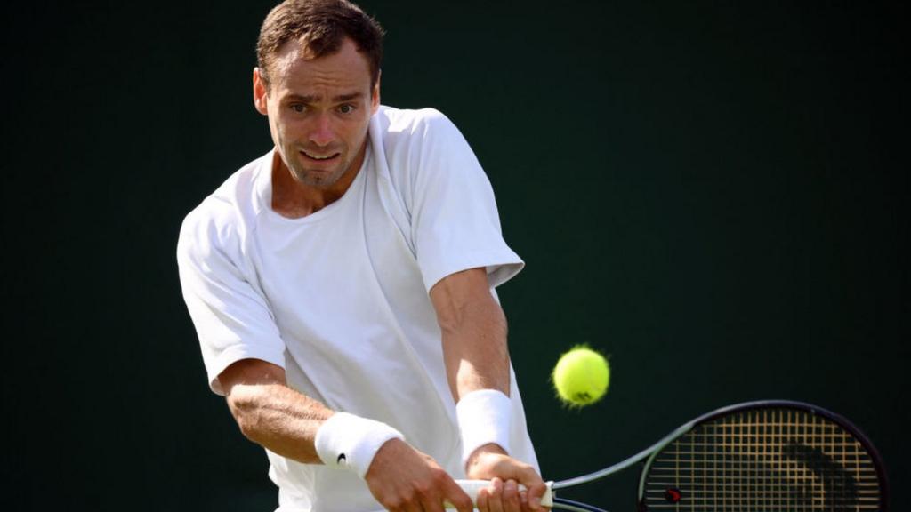 Wimbledon 2023 Court Two action & updates featuring Marie Bouzkova ...