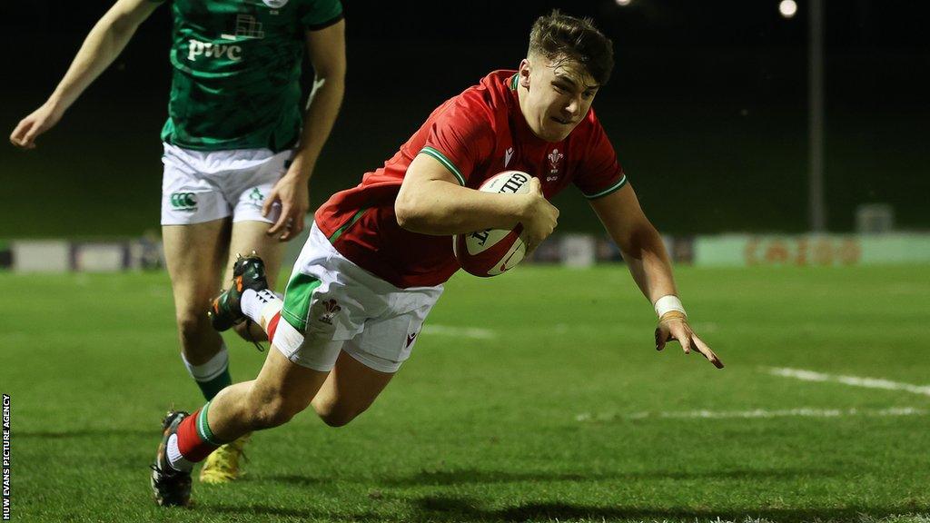 Under-20 Six Nations: Wales 27-44 Ireland - BBC Sport