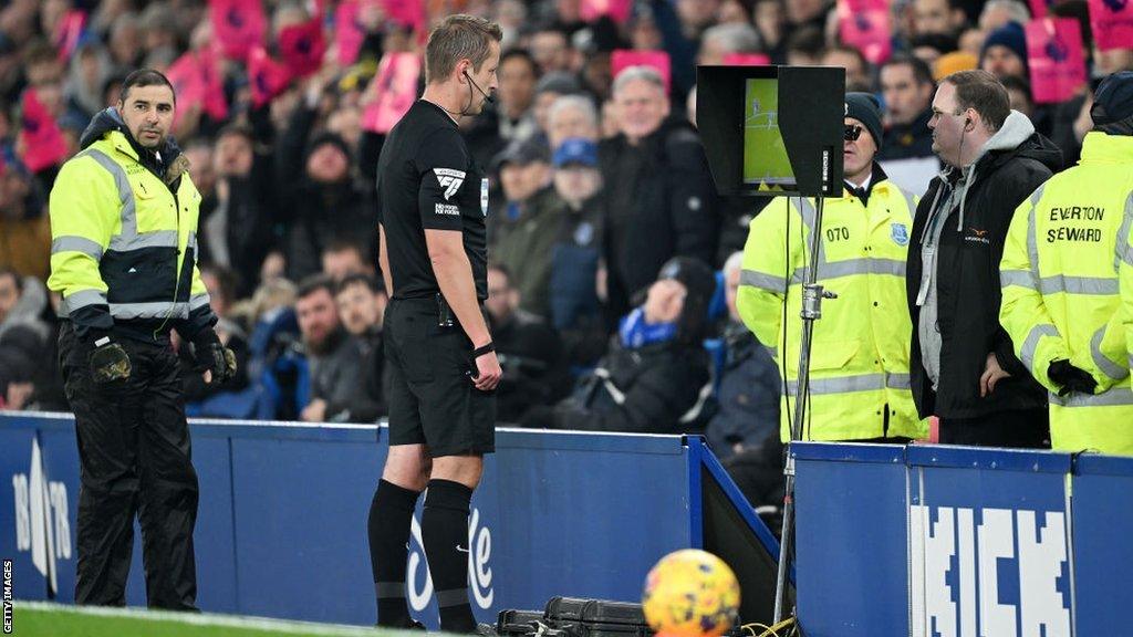 Premier League: Man City vs Spurs referee Simon Hooper 'devastated' by ...