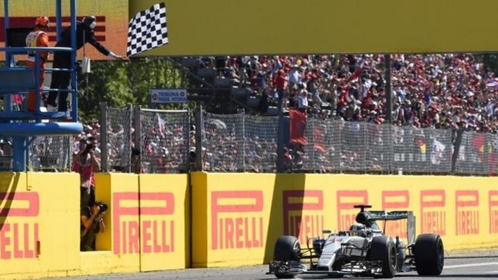Italian GP: Lewis Hamilton cruises to win at Monza - BBC Sport