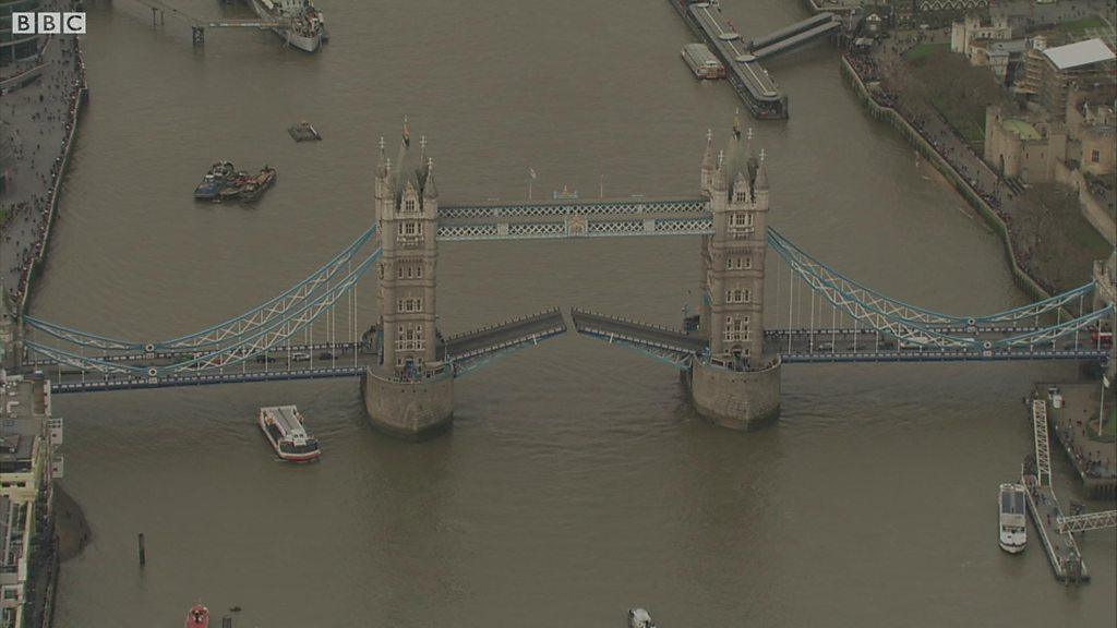 Tower Bridge closes until December for maintenance work - BBC News