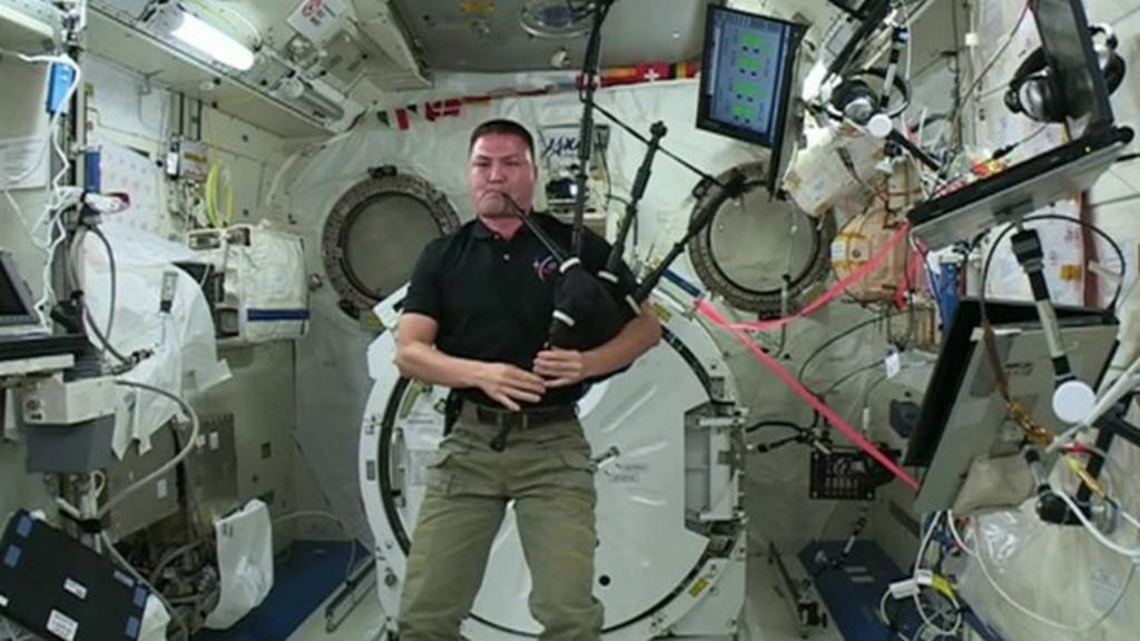 Bagpipes played in space for the first time - BBC Newsround