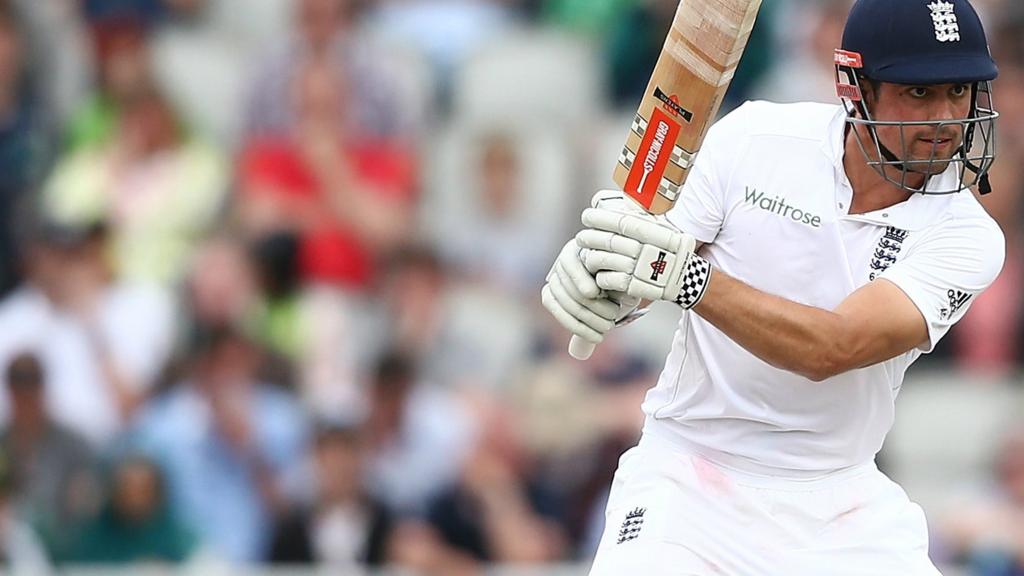 England v Pakistan: Second Test, day three, Old Trafford as it happened ...