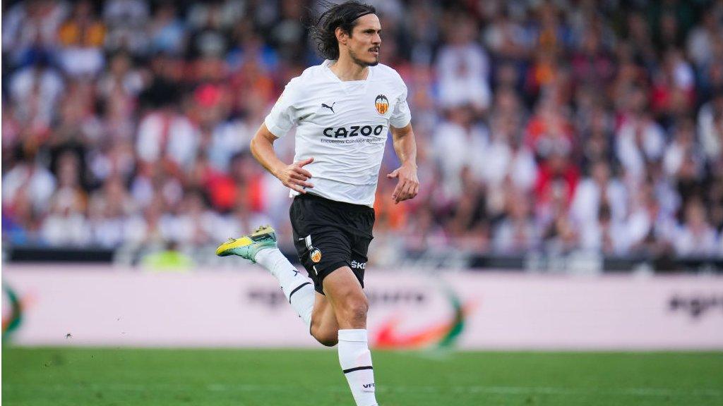 Edinson Cavani: Boca Juniors sign Uruguay striker after Valencia ...