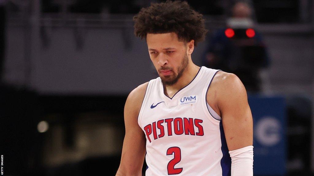 NBA: Detroit Pistons close in on 26-match losing-streak record - BBC Sport