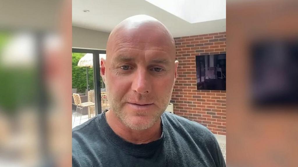 Cyfarchion pen-blwydd i Dafydd Iwan gan Rob Page - BBC Cymru Fyw