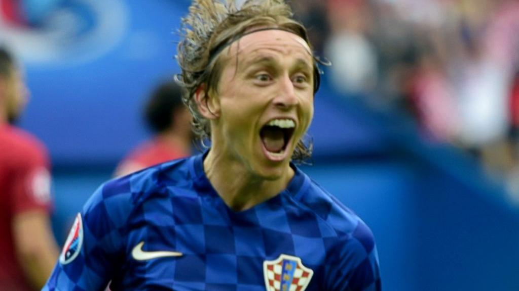 Euro 2016: Stunning Luka Modric volley gives Croatia lead - BBC Sport
