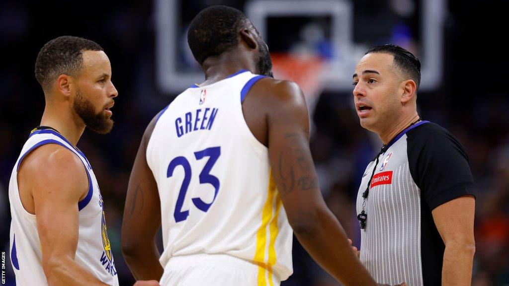 NBA: Golden State Warriors overcome early Draymond Green ejection to beat Orlando Magic - BBC Sport