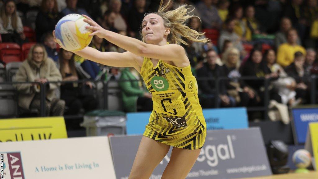 Netball Super League: Manchester Thunder & Loughborough Lightning keep ...