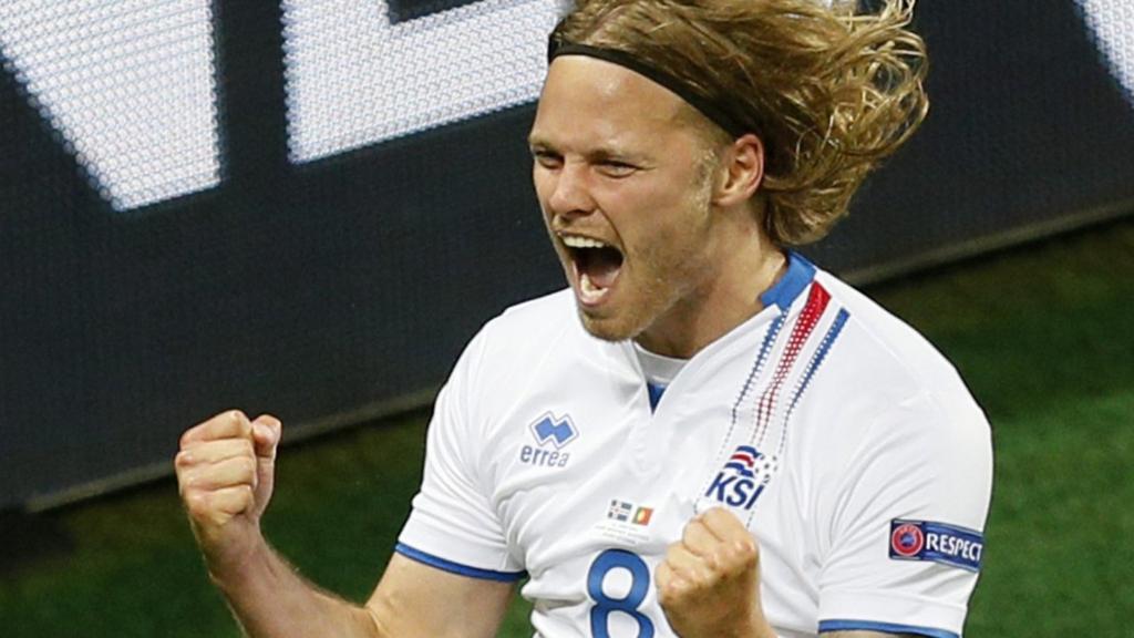 Euro 2016: Birkir Bjarnason makes history for Iceland - BBC Sport