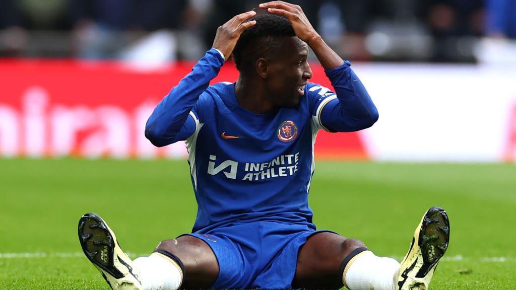 Chelsea news: Nicolas Jackson 'let Manchester City off the hook' - BBC ...
