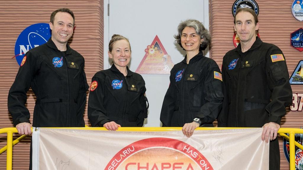 Mars mission crew member answers YOUR questions - BBC Newsround