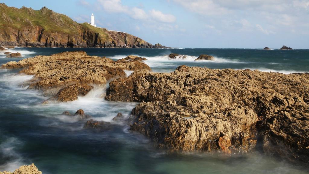 BBC Local Live: Devon & Cornwall on Tuesday 6 October - BBC News