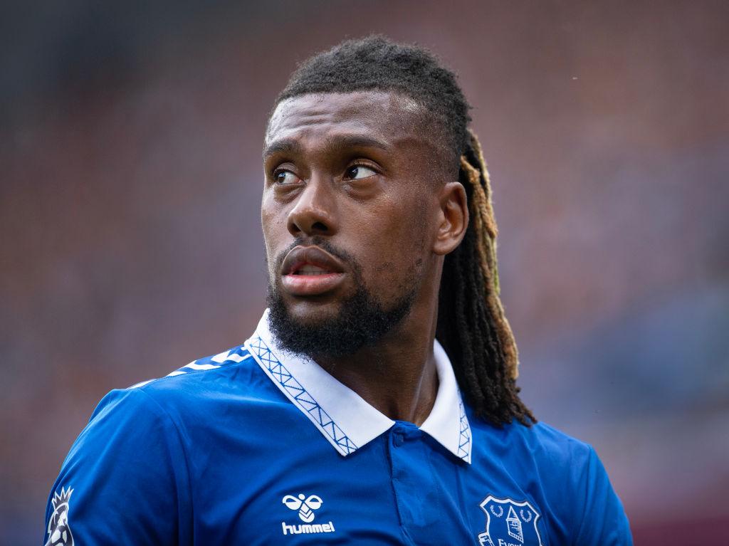 Fulham sign Iwobi from Everton - BBC Sport