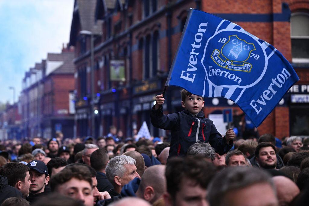Meatball Molly offers Everton rousing speech for final game - BBC Sport