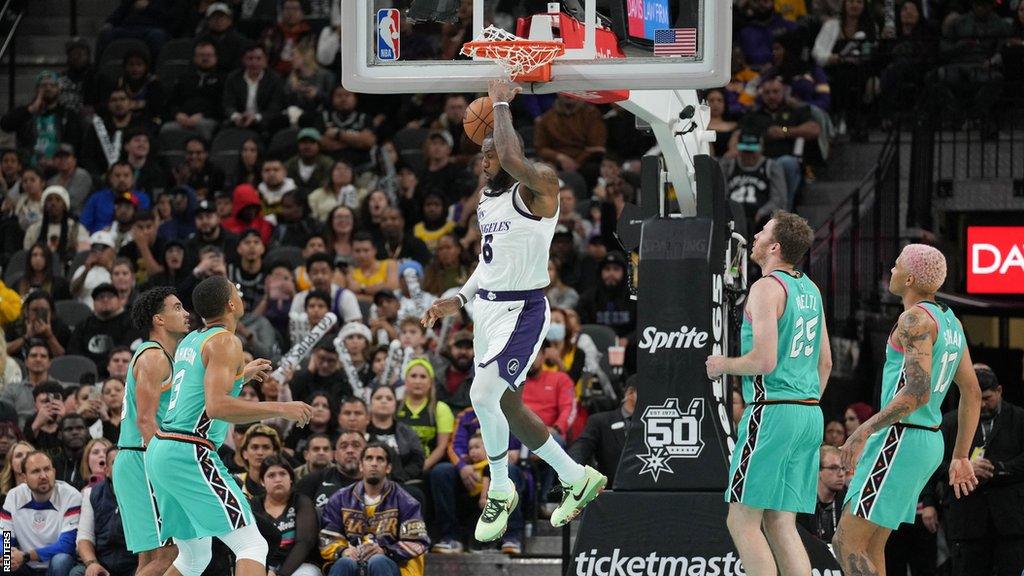 NBA: LeBron James returns as LA Lakers beat San Antonio Spurs - BBC Sport