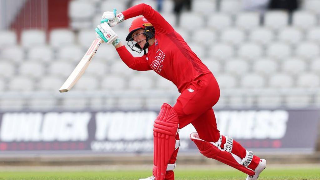 Charlotte Edwards Cup: Thunder end Central Sparks unbeaten start as ...