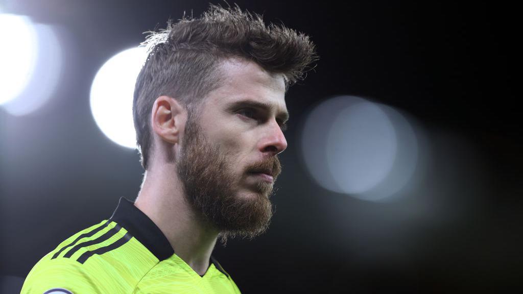 De Gea dropped by Spain - BBC Sport