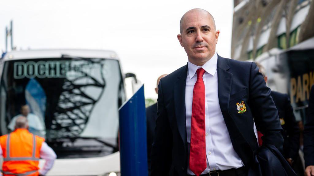 Man Utd news: Omar Berrada's message to fans - BBC Sport