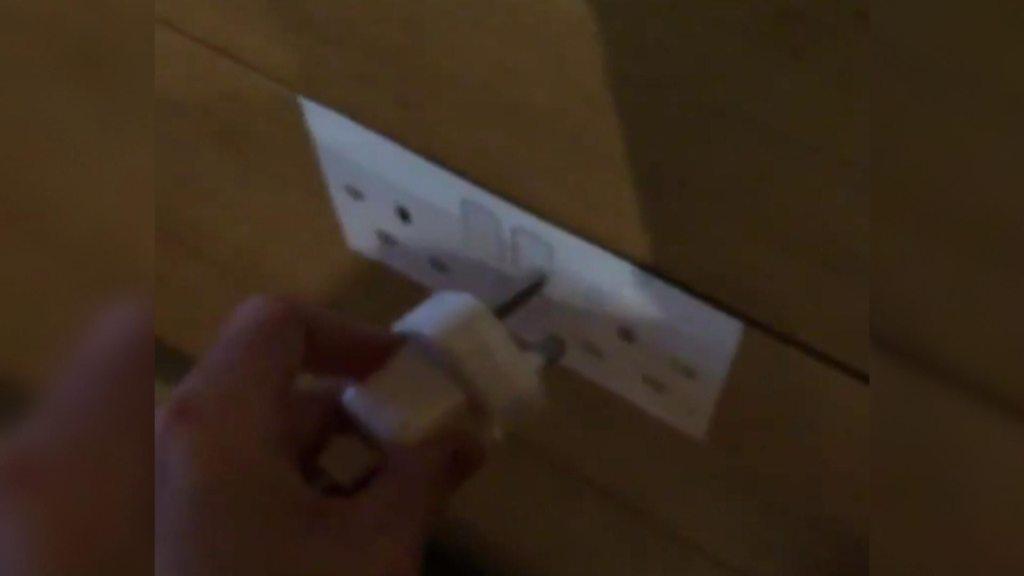 Plug socket prank in Dublin Airport - BBC Newsround