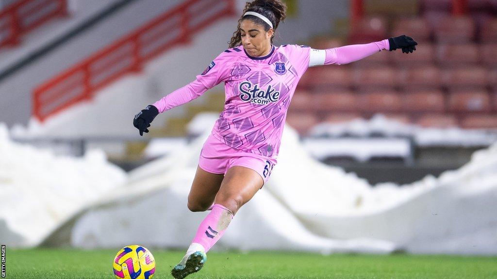 Gabby George: Man Utd close to £150,000 signing of Everton defender ...