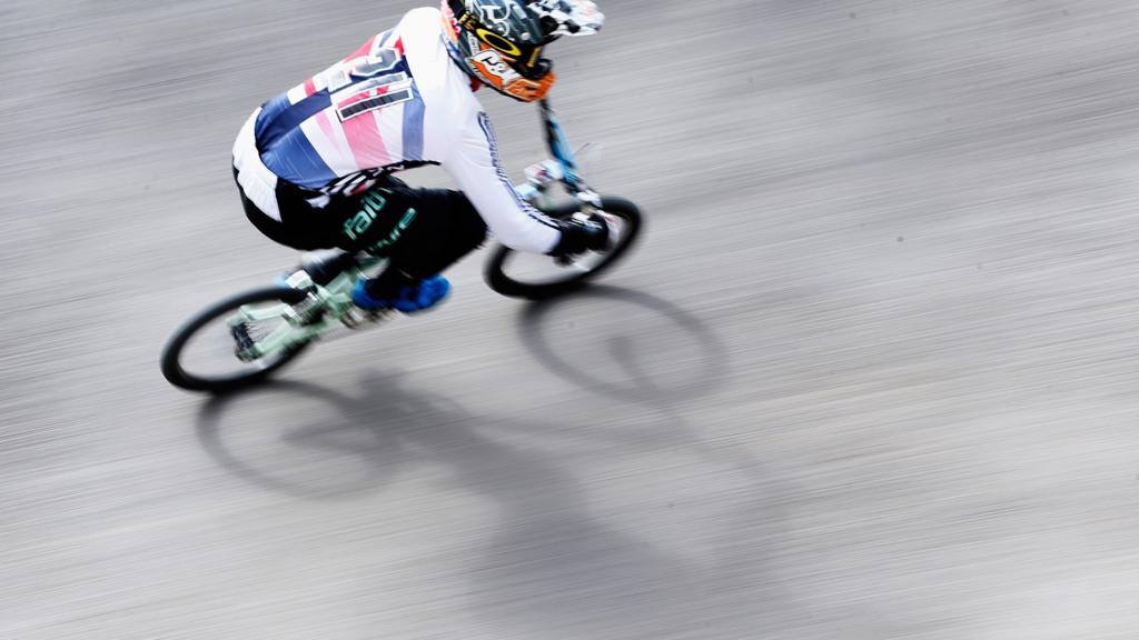 BMX World Championships - GB's Shriever wins women's junior gold - BBC ...