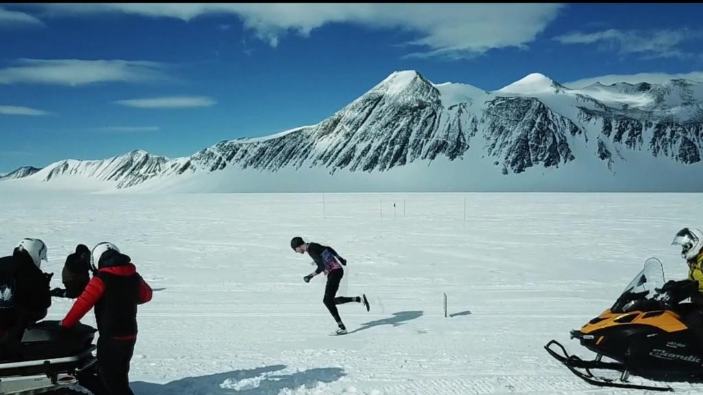 This is the fastest mile ever run in Antarctica - BBC Newsround