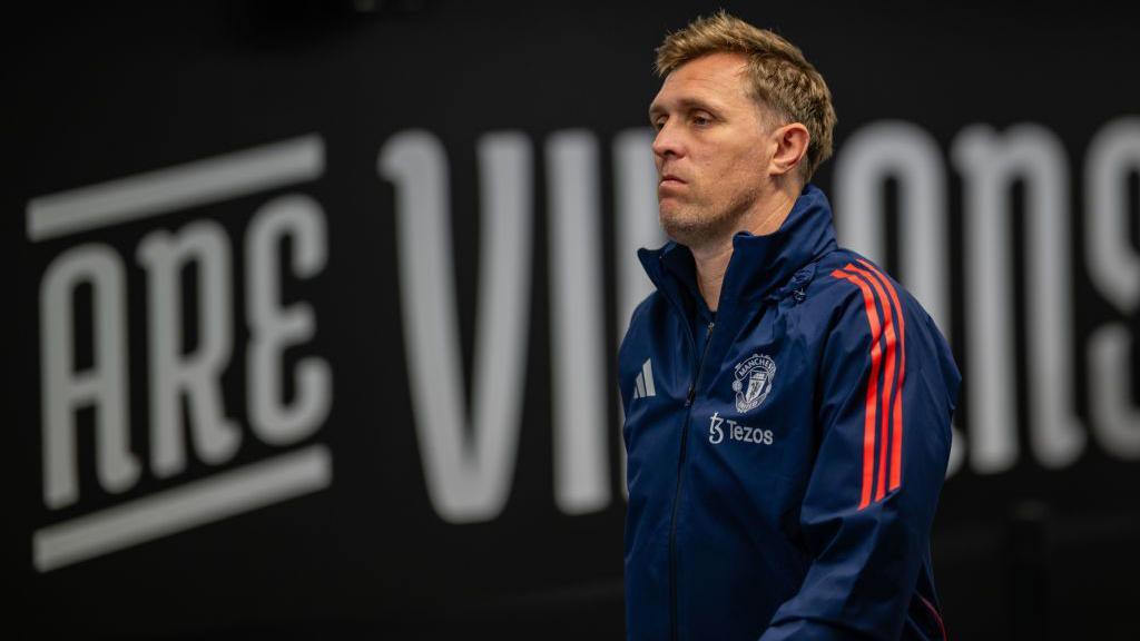 Man Utd news: Darren Fletcher given three-match ban for misconduct ...