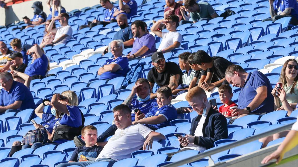 Mick McCarthy: Cardiff boss expecting emotional fan return - BBC Sport