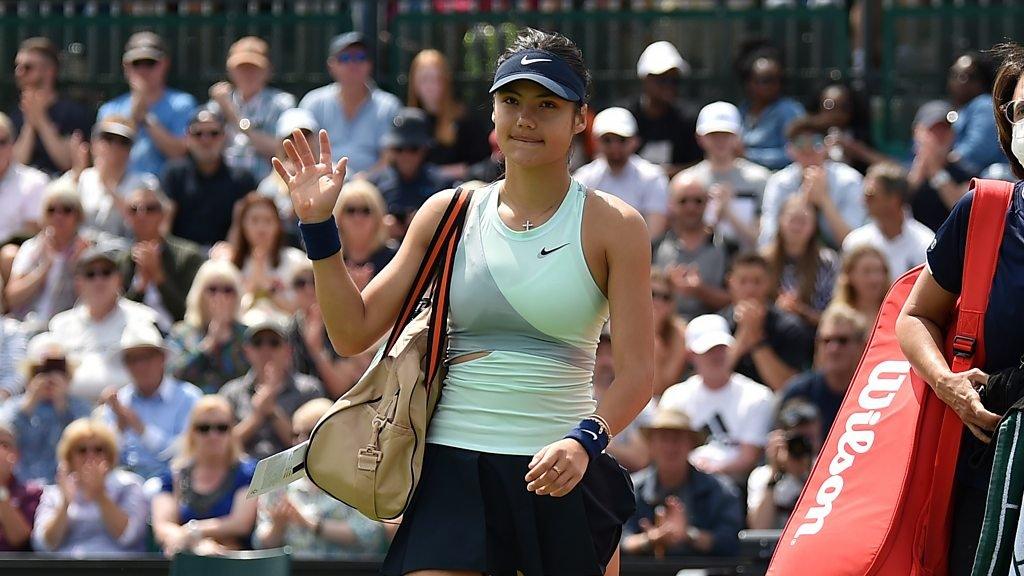 Emma Raducanu retires injured at Nottingham Open - BBC Sport