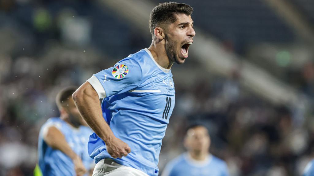 Tottenham: Who is Manor Solomon? - BBC Sport