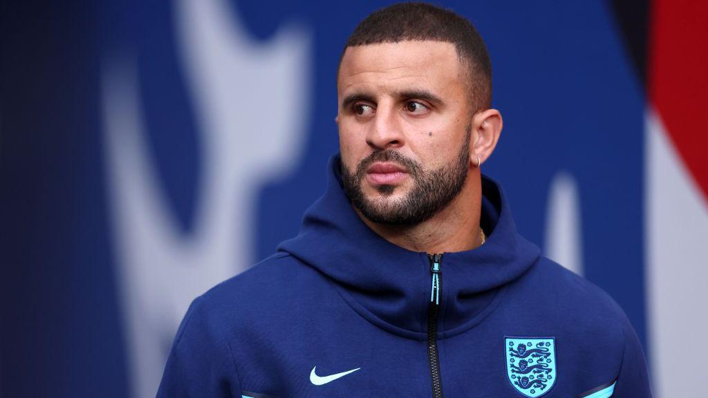 Manchester City: Kyle Walker wants to 'keep going' - BBC Sport