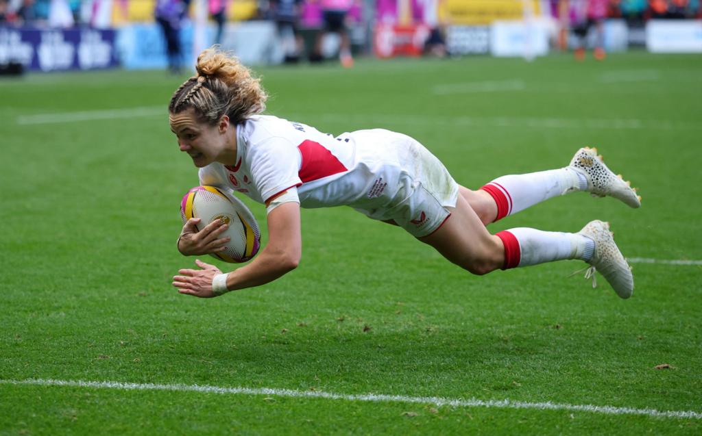 Women's Rugby World Cup 2025: England through to the final - BBC Newsround