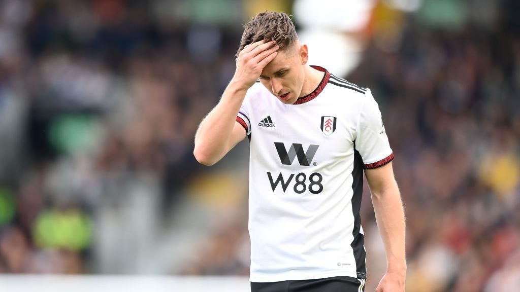 'The lilos are calling for Fulham' - BBC Sport