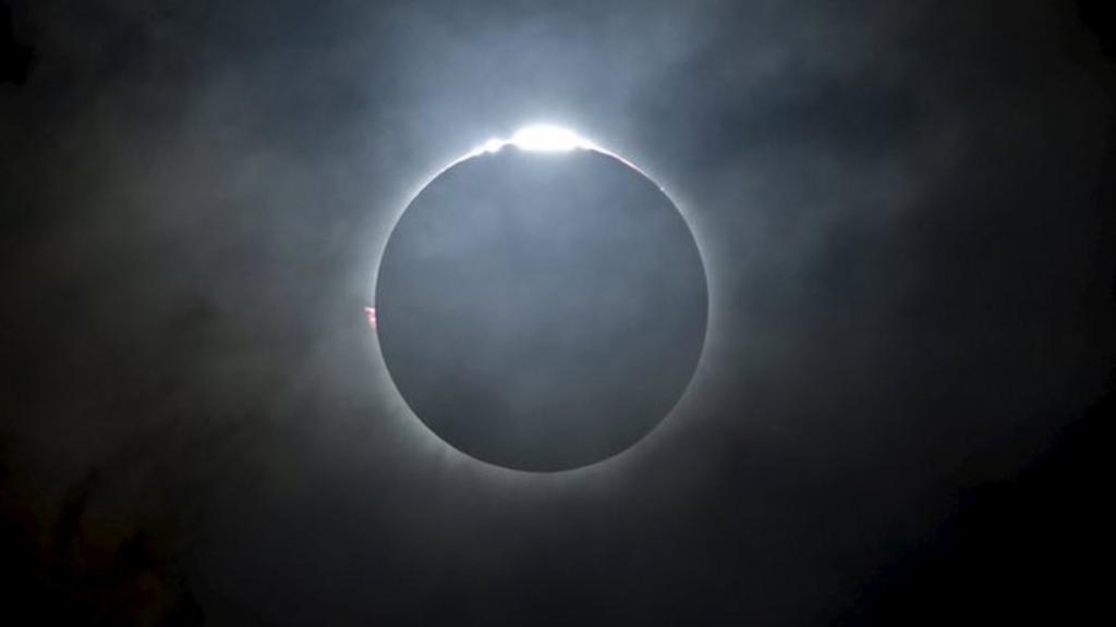 Time lapse footage captures total eclipse in Indonesia - BBC Newsround