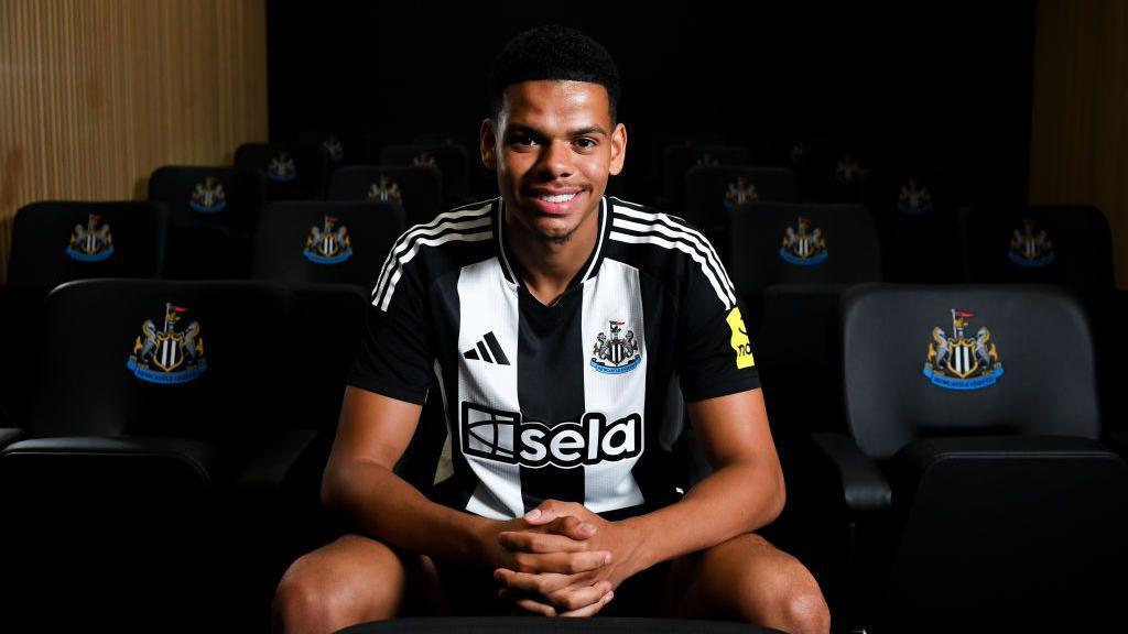 Newcastle United news: William Osula joins Magpies - BBC Sport