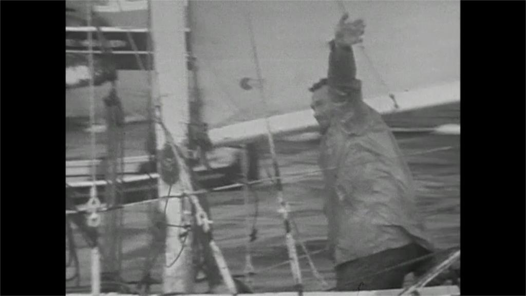 BBC Archive 1969: Robin Knox-Johnston circumnavigates the world - BBC