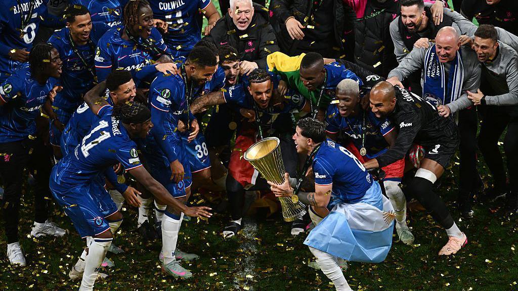 Chelsea news: Opinion - 'Winning first trophy is key' - BBC Sport