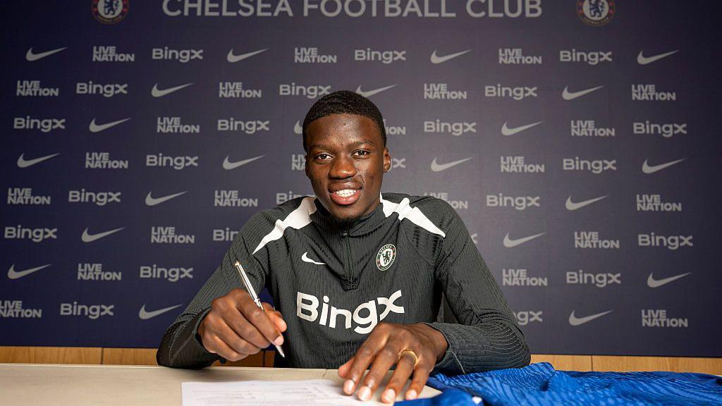 Chelsea news: 'It's an iconic club with a full history' - Mamadou Sarr ...
