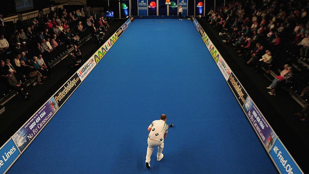 Bowls Indoor World Championships LIVE: Watch live action from Potters Resort - BBC Sport