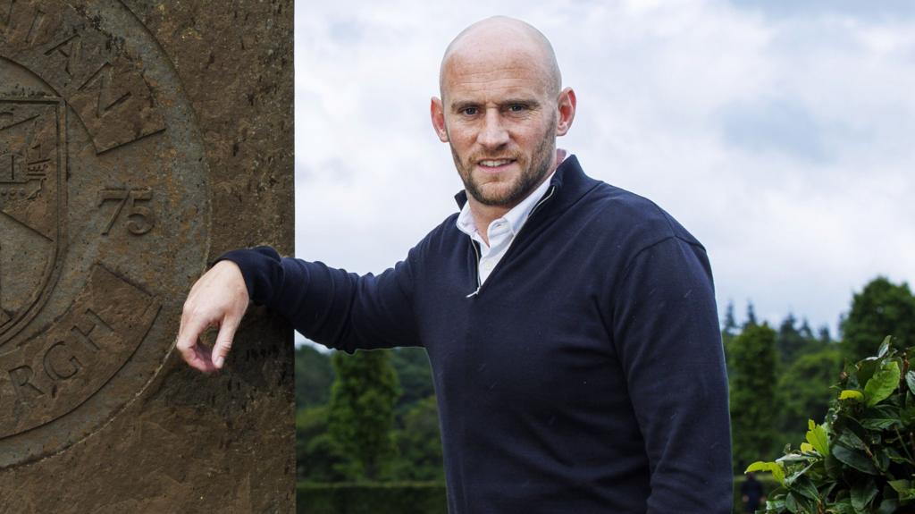 New head coach David Gray sets out his Hibs aims - BBC Sport